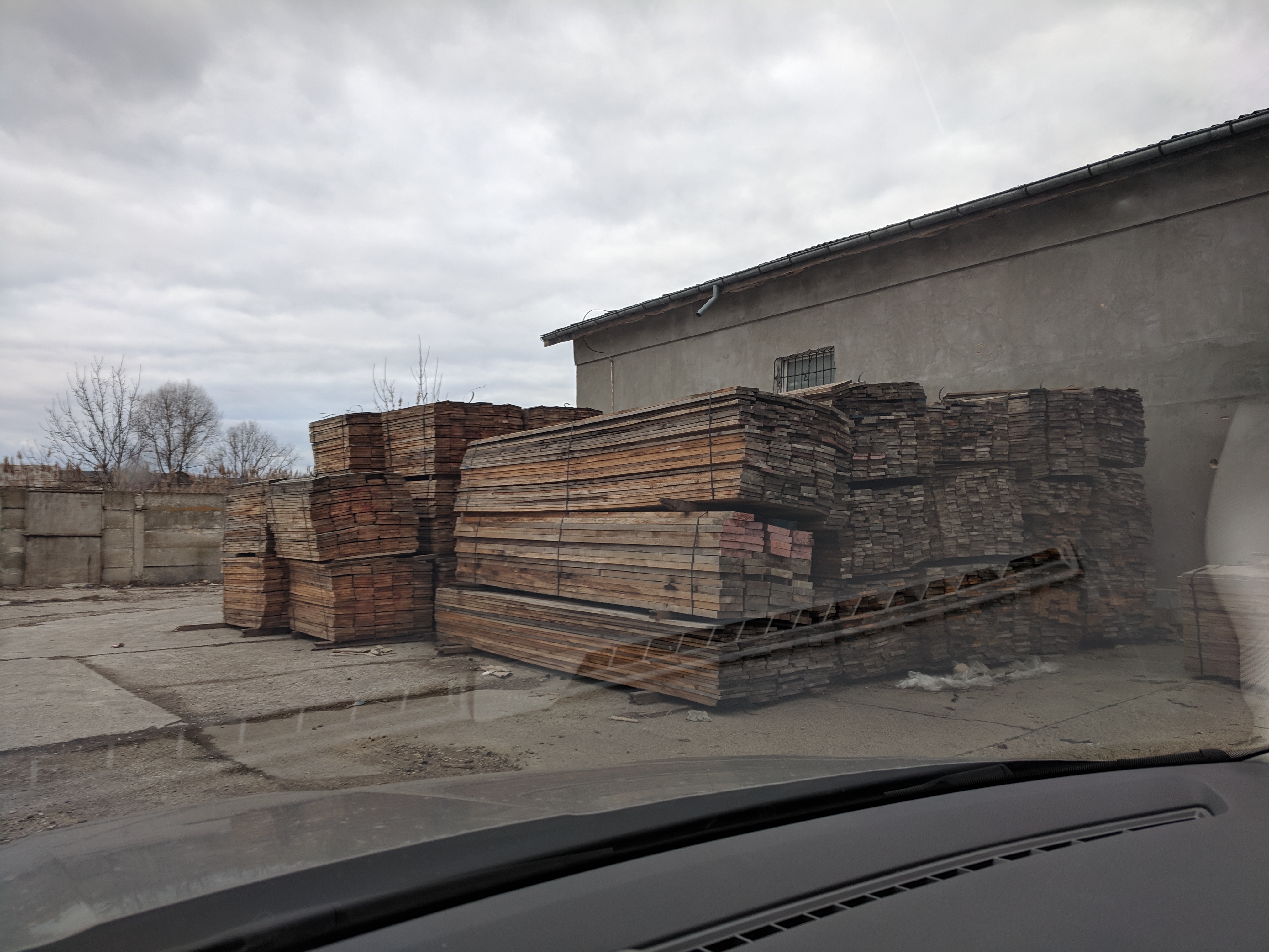 Stoc de Cherestea rasinoase (scandura, dulapi, lemn de foc) cca 1.300 ...